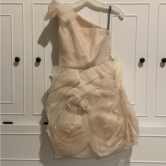 Dresses | Prom Wedding Gala Dress Needs Steaming To See How It Lays ...